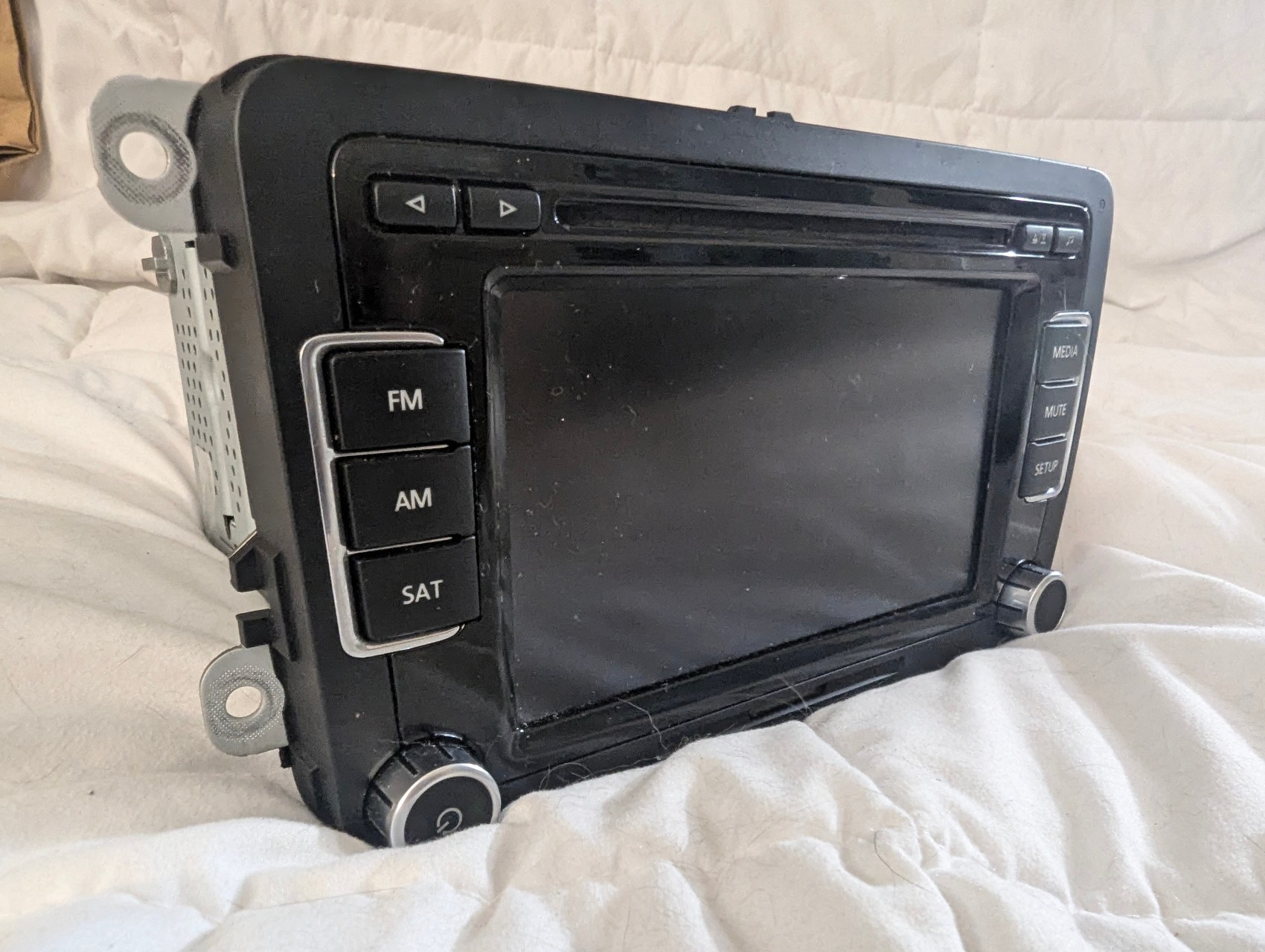 SOLD: Mk5 Premium 8 Radio (no nav) - $10 + S/H | TDIClub Forums